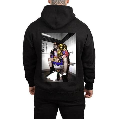 Kobe Bryant 2001 Finals Locker Room Graphic Sweatshirt