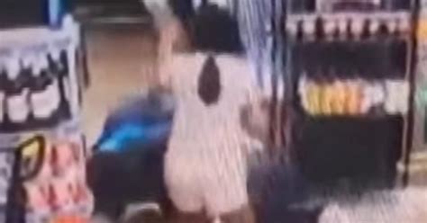 아빠는 주먹 8살 딸은 야구 방망이 권총 든 강도 때려잡은 부녀