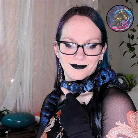 Snake Finger Shoulder Puppet 3d Model By Kekreations On Thangs