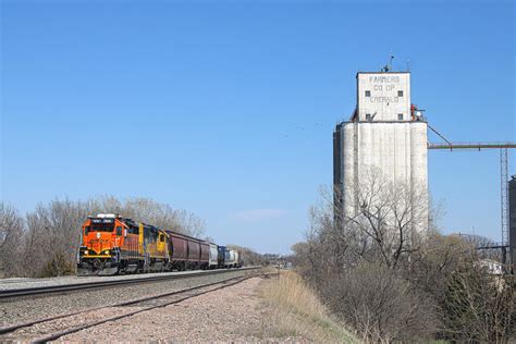 Bnsfs Aurora Local Passes Through Emerald Nebraska As It Heads West