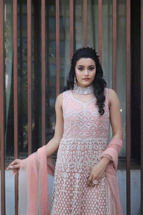 Bhumika Rajput Photos Reviews Contact Info Wedding Service Dress Best Makeup Artist