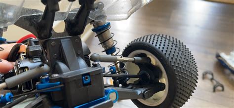 Two Team Associated RC10B6 1 Mod And Stock ARTR Reedy Servo 1206 510R ESC R C Tech