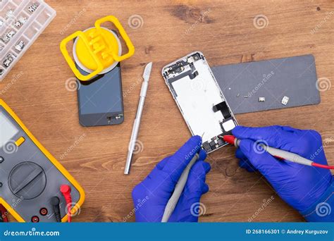 Checking For A Mobile Device Malfunction And Replacing A Broken Screen