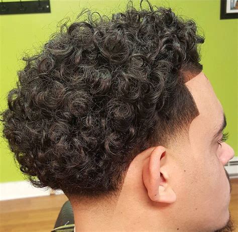 20 Short Haircuts For Men With Curly Hair