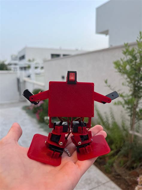 Smallest Humanoid Robot World Record Almost Details