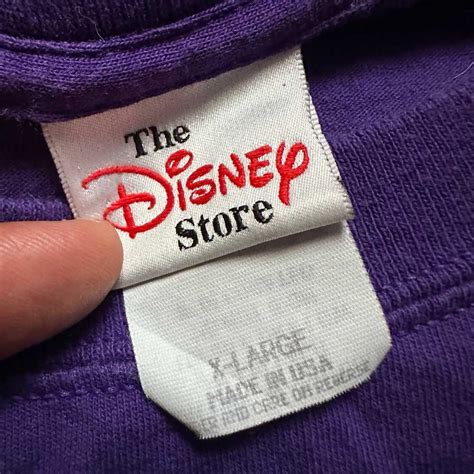 Vintage 1990s Disney Winnie The Pooh Eeyore Graphic T Gem