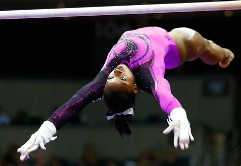 Houstons Simone Biles Defends Us Gymnastics Title