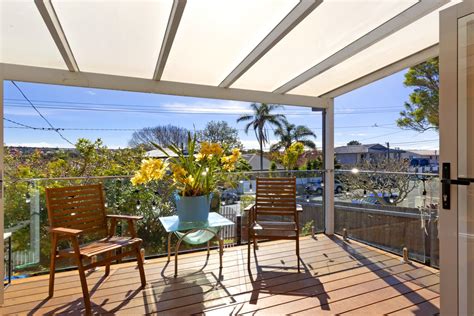 28 Adams Street Curl Curl Nsw 2096 House For Rent Domain