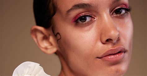 Jenna Lyons New Beauty Brand Loveseen Offers Faux Lashes For Minimalists