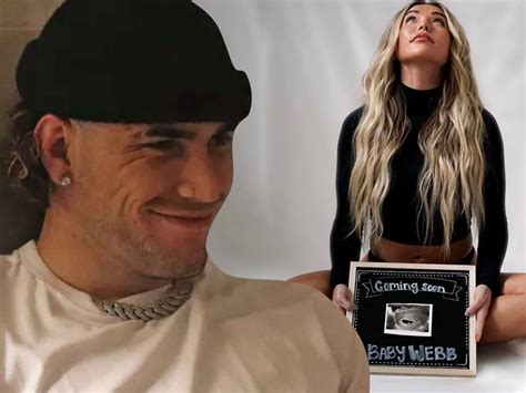 girlfriend of late oregon ducks star spencer webb announces she s pregnant