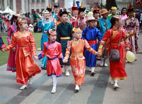 “Дээлтэй монгол” наадам энэ сарын 8 нд болно Subeedei Mn