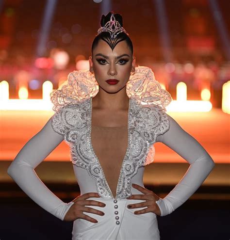 Лала Крамаренко одержала победу в индивидуальном многоборье фото красавицы гимнастки