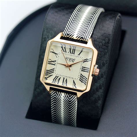 Badu Bg Римски розово златен дамски часовник Ежедневен женски квадратен кварцов ръчен часовник