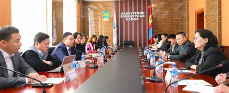 Үнэт цаасны зах зээлийн бодлогын зөвлөл хуралдлаа