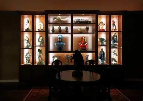 Art Display Cases With Lights