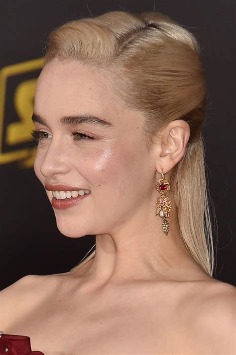 Emilia Clarkes Hairstyles And Hair Colors Steal Her Style