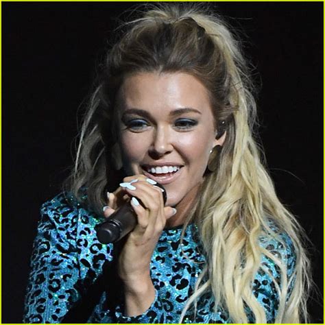 A Capitol Fourth 2022 Performers Host And Celebrity Guest List