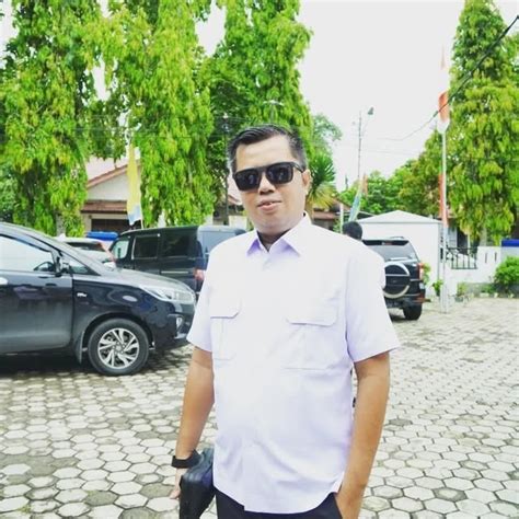 Yai Dicky Dickyoesman • Threads Say More