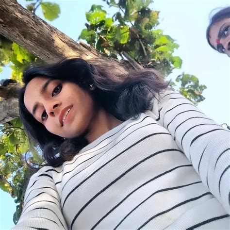 Ayushi ♥️ (@ayushi_alawa_) • Threads, Say more