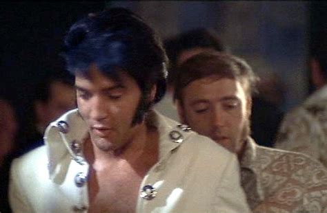 Elvis Up Close Audience Walk August 11 1970 Elvis With Richard Davis Behind Him Las