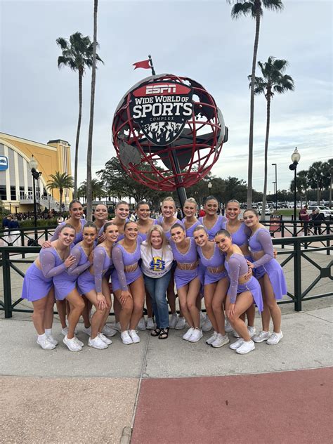 Thomas Thomas Nguyen Professional Dancerchoreographer