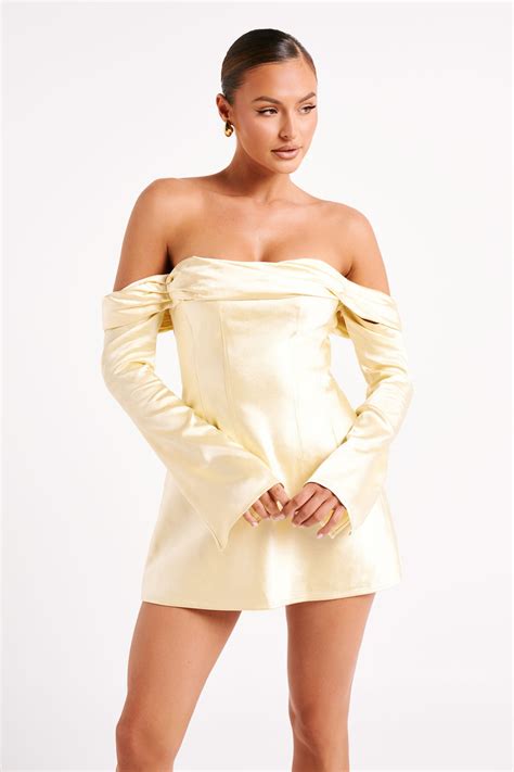Off The Shoulder Dresses Shop Online Page 4 Meshki Us