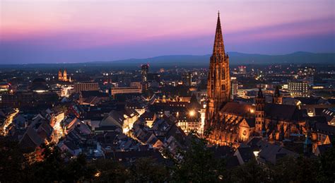 독일 바덴 뷔르템베르크 블루 아워 롱 노출의 뮌스터 프라이부르크 프라이부르크 대성당에 대한 스톡 사진 및 기타 이미지 프라이부르크 대성당 0명 거리 Istock