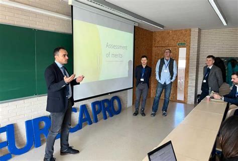 Investigadores De Eureca Pro Analizan En La Ule Los Modelos De Desarrollo De La Carrera