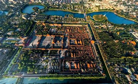 An Aerial View Of Beijing Forbidden City Burgen Und Schlösser Burg