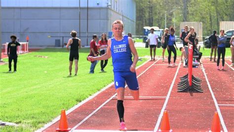 Dylan Doss Advances To National Championships Illinois College Athletics