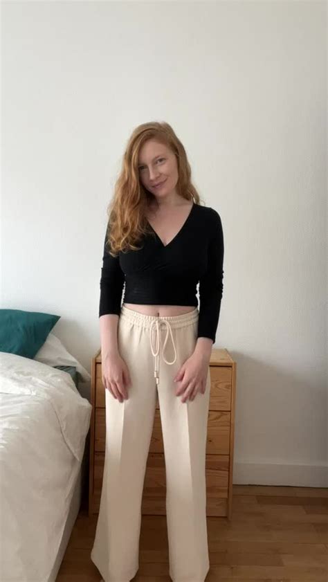 Big Tiddies And Invisible Nipples 😊 Scrolller