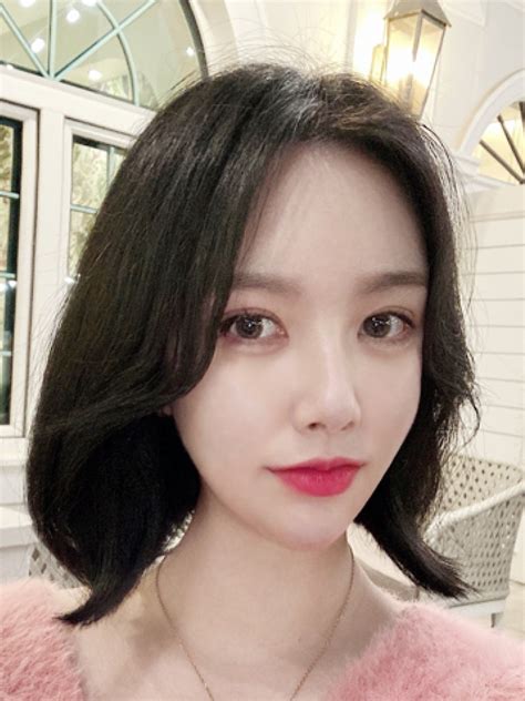 리얼스토리 1 페이지 눈이 예쁘다그래서 아몬드성형외과