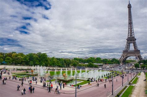 Айфеловата кула Чудесата на Европа