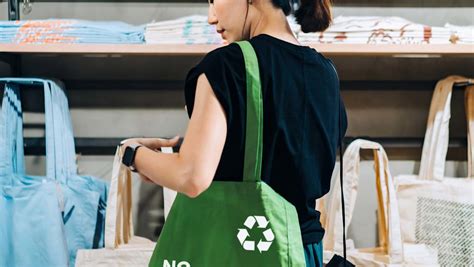 Us Consumer Sentiment Soars To 60 5 Over Easing Inflation