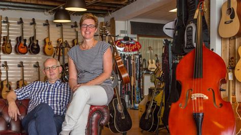 Muziekwinkel Van Gorp Sluit Van 42 Jaar ‘we Stoppen Echt Op Ons Hoogtepunt Al Het Nieuws Uit