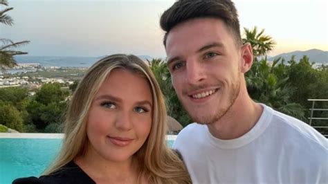 Declan Rice Y Su Esposa Edad Y A Qué Se Dedica Lauren Fryer