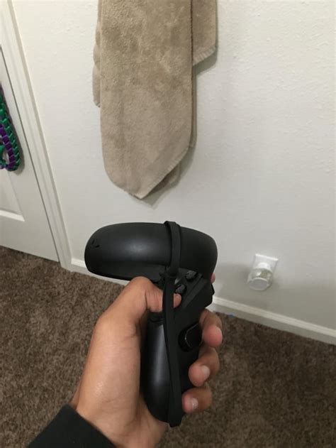 My Left Controller Isnt Working And Its New R Oculusquest