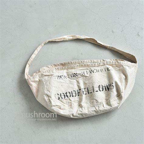 Old Newspaper Canvas Shoulder Bag 古着屋 ｜ Mushroomマッシュルーム ヴィンテージクロージングストア