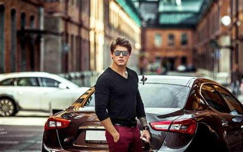 عکس پروفایل پسر ماشین