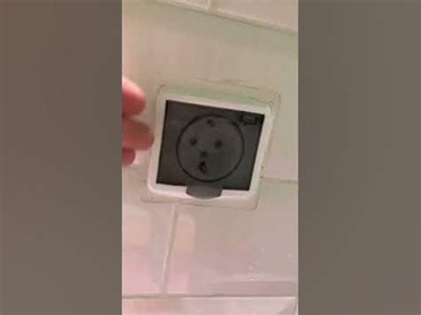 Разетка заподлицо с плиткой...#shorts #бытьбоссом - YouTube