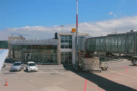 P51 Aéroport De Genève Le Parking Longue Durée
