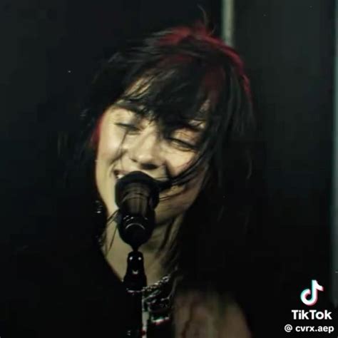 The Red Roots Were Everything In 2025 Billie Billie Eilish Vídeos