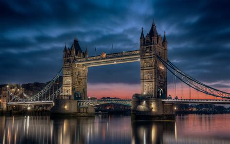 London Bridge At Night Wallpaper