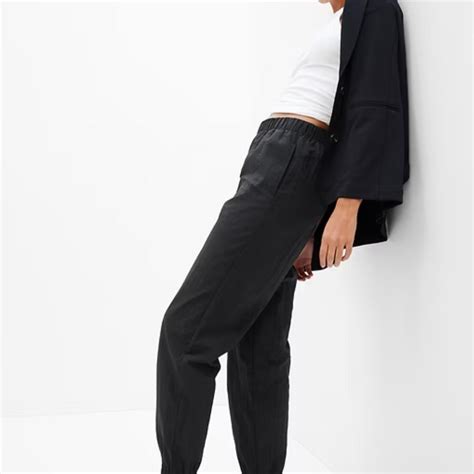 Gapfit Lustre Windbreaker Jogger Size Medium Depop