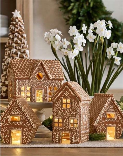 Pottery Barn Ornaments Pottery Barn Christmas Pinecones And Acorns