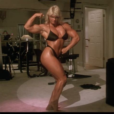 Raye Hollitt American Gladiators And Female Bodybuilding Muscle