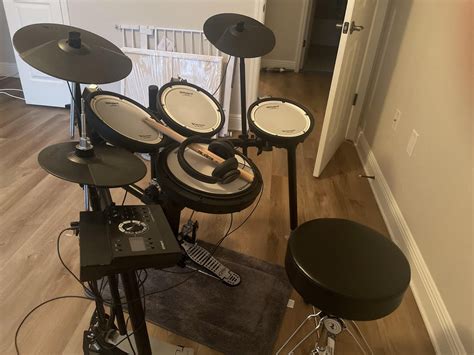 New Drum Lesson For Pretty Vacant By Sex Pistols Paul Cook Is Blazing On The Kit As Always