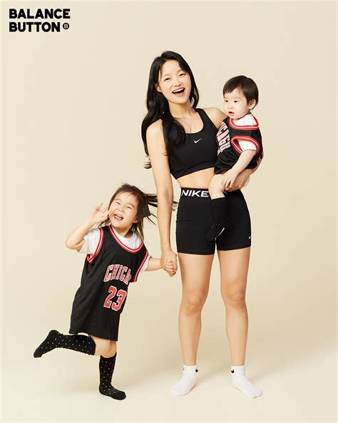 당일보정 바디프로필 밸런스버튼 만약 의상을 고르기 어려울 경우 넉넉히 가져오시면 원하시는 컨셉에 맞는 의상을 담당 포토그래퍼가 함께 골라드립니다 수빈님과 함께한