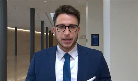 Vo Voľbách Kandidujú Aj Operný Spevák Politológ Aj štátny Tajomník Stančík Sita Sk