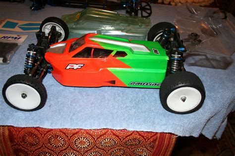 Team Associated B6 4 ARTR